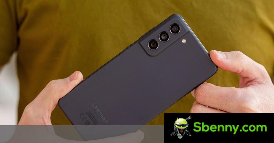 Samsung has quietly launched the SD 888-powered Galaxy S21 FE in India ...